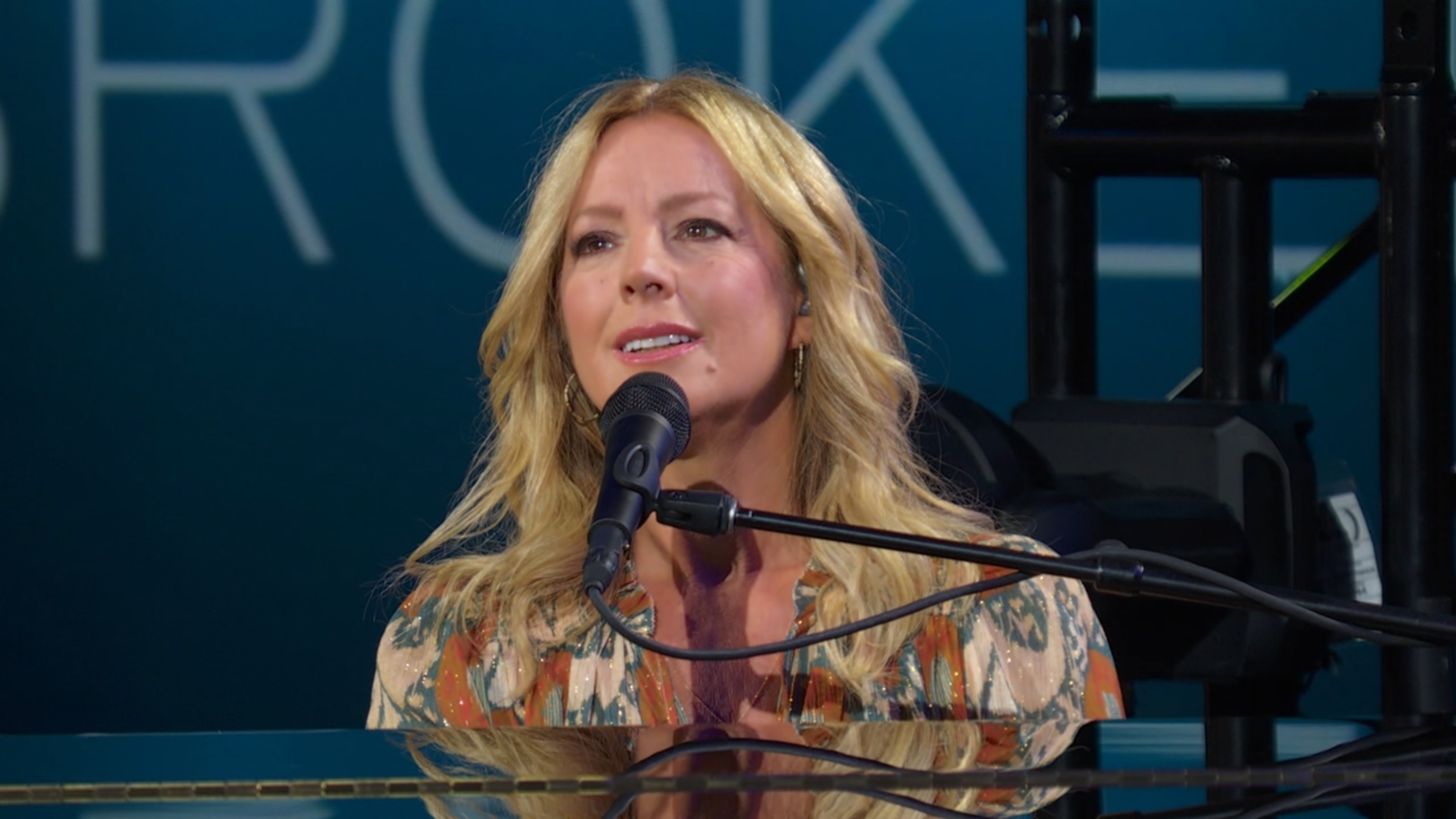 Sarah McLachlan performs live on ‘GMA’
