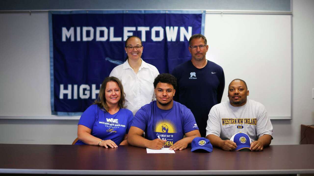 'Steve's here with me.' Middletown hasn't forgotten former player ...
