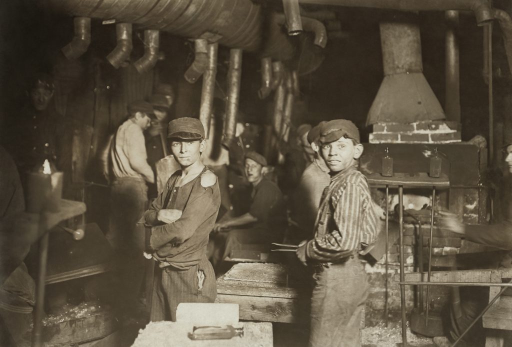30 Photos that show the harsh reality of child labor in the 1900s