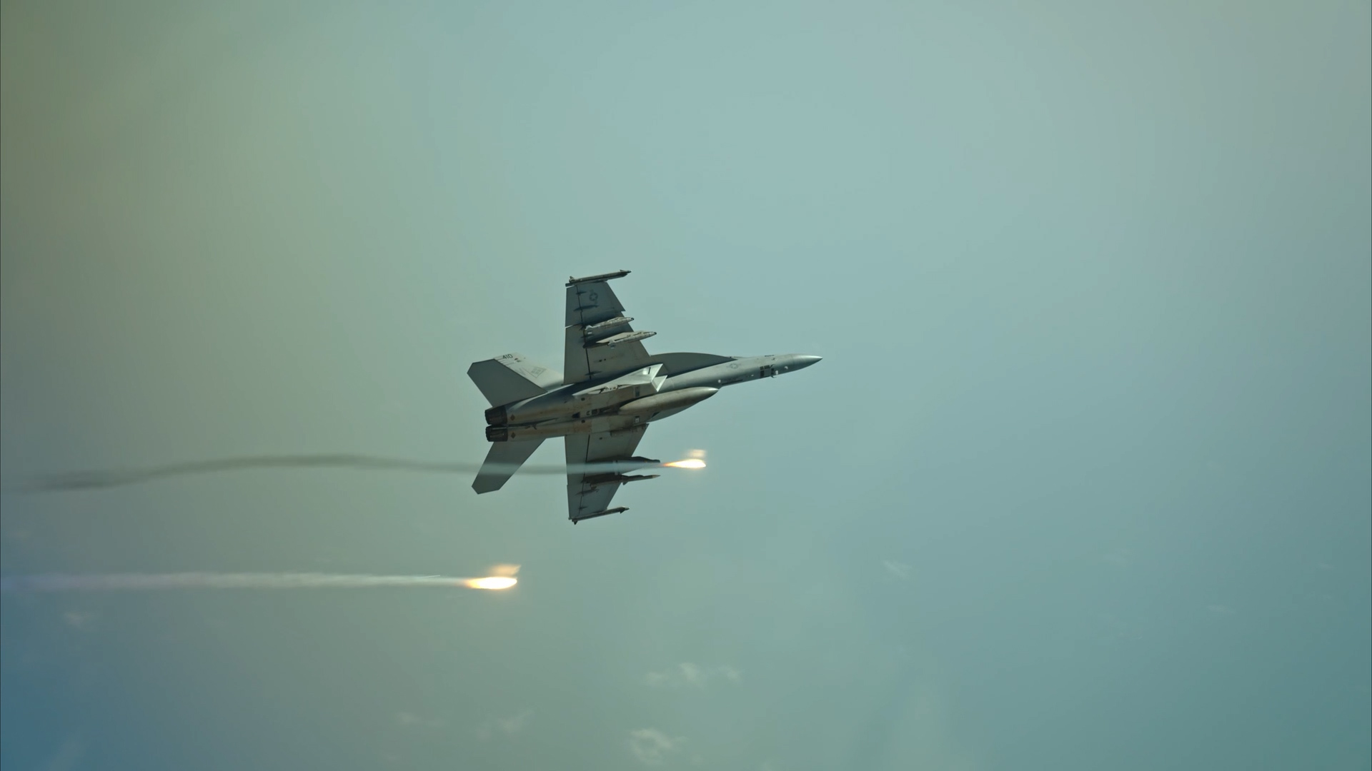 Indrukwekkende Beelden van Amerikaanse Straaljagers