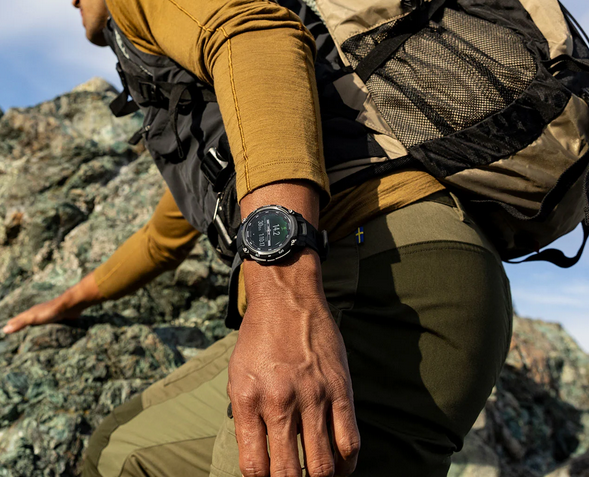 Garmin’s New Instinct Crossover Tactical Smartwatch Packs Night Vision ...