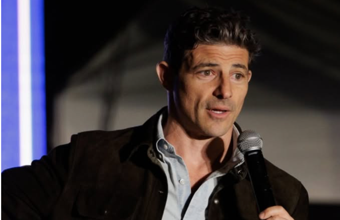 ABC journalist Matt Gutman apologizes over gushing review of Charlie ...