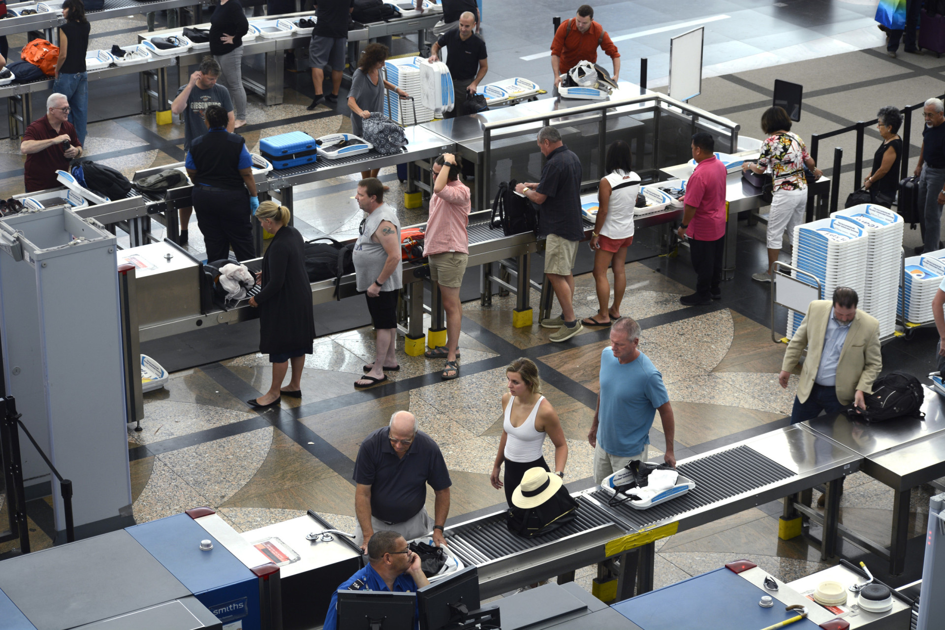 Things you should never do at airport security