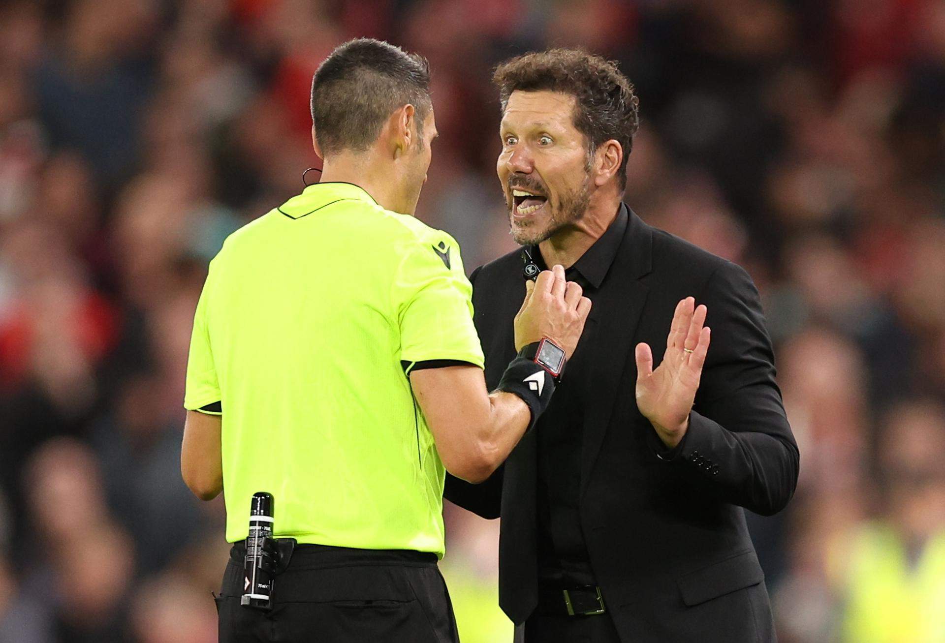 La respuesta del 'hooligan' que se encaró con Simeone en el Liverpool ...