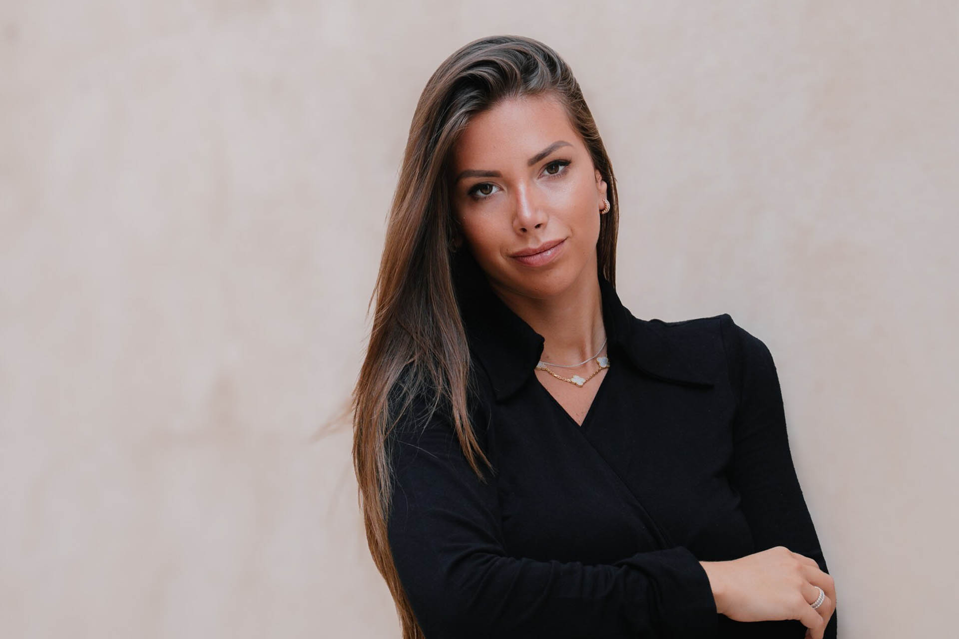 Η Laura Villars «έσυρε» τη FIA στο δικαστήριο