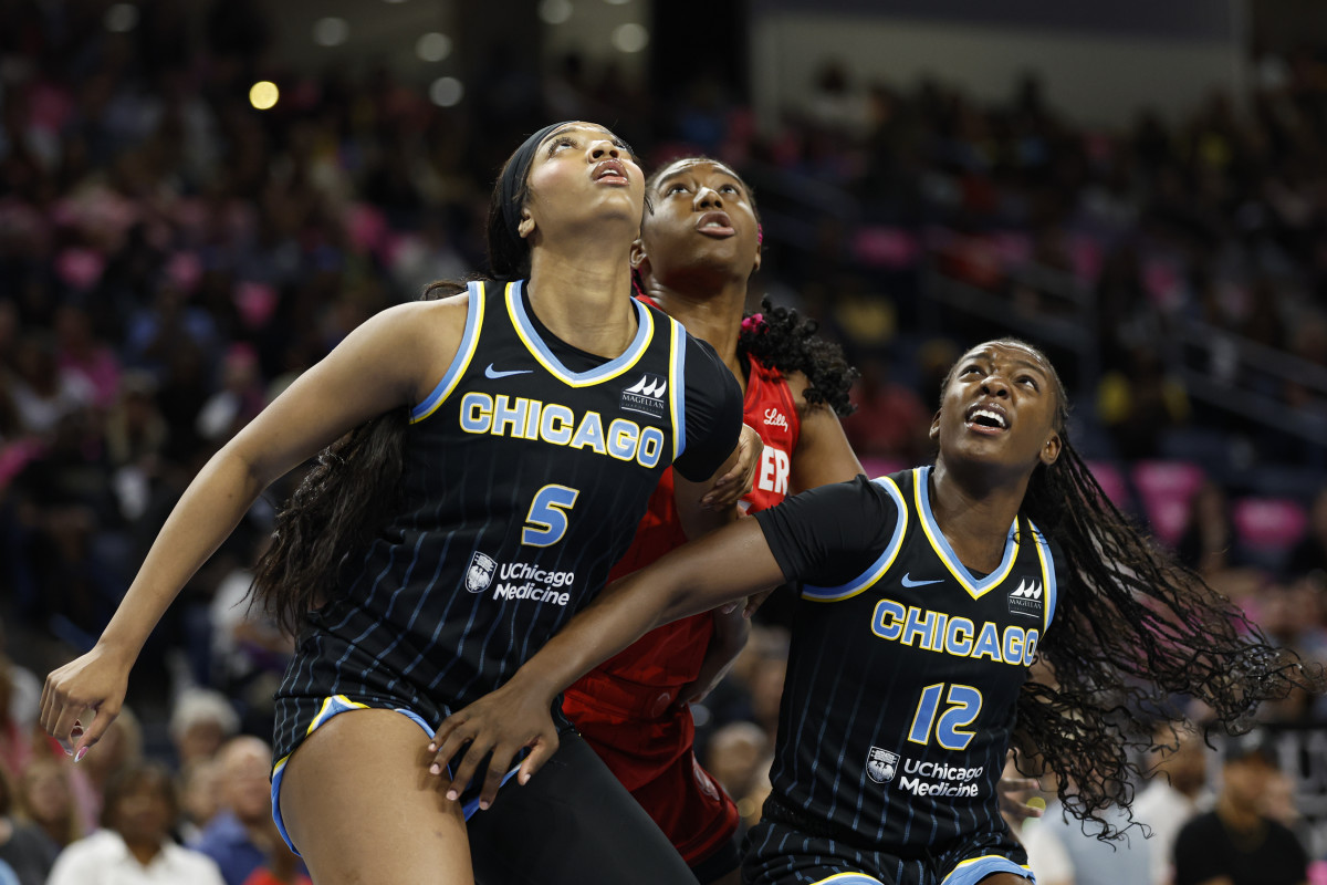 Chicago Sky Player Lands New Job Outside of WNBA After Final Game of Season