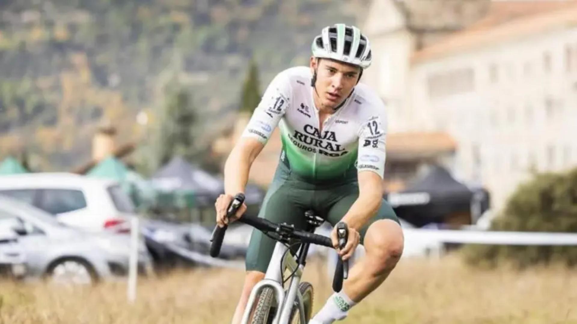 El ciclista oscense Fernando Barceló renueva con Caja Rural hasta 2026