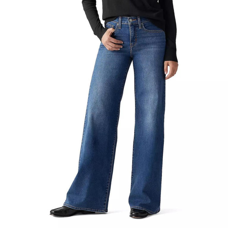 Kohl's 'Flattering' and 'Comfortable' Jeans are 'Everything'