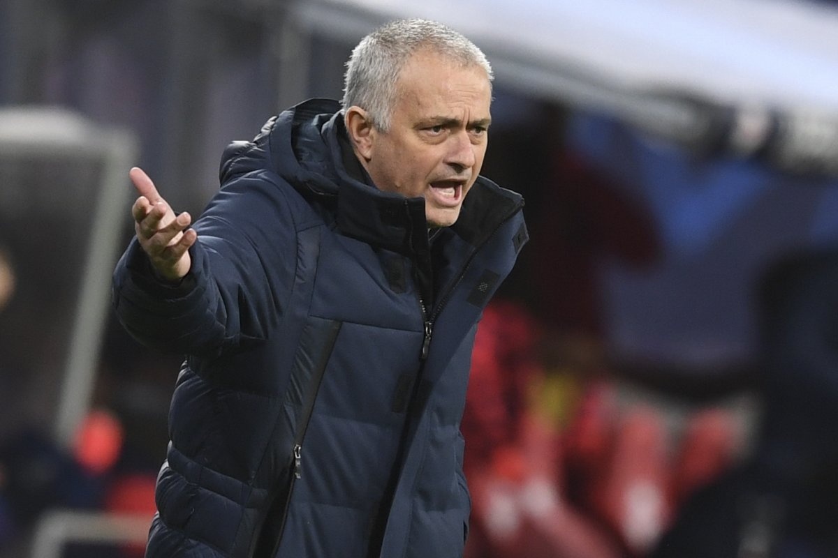 Soccer: Benfica hires Jose Mourinho as manager