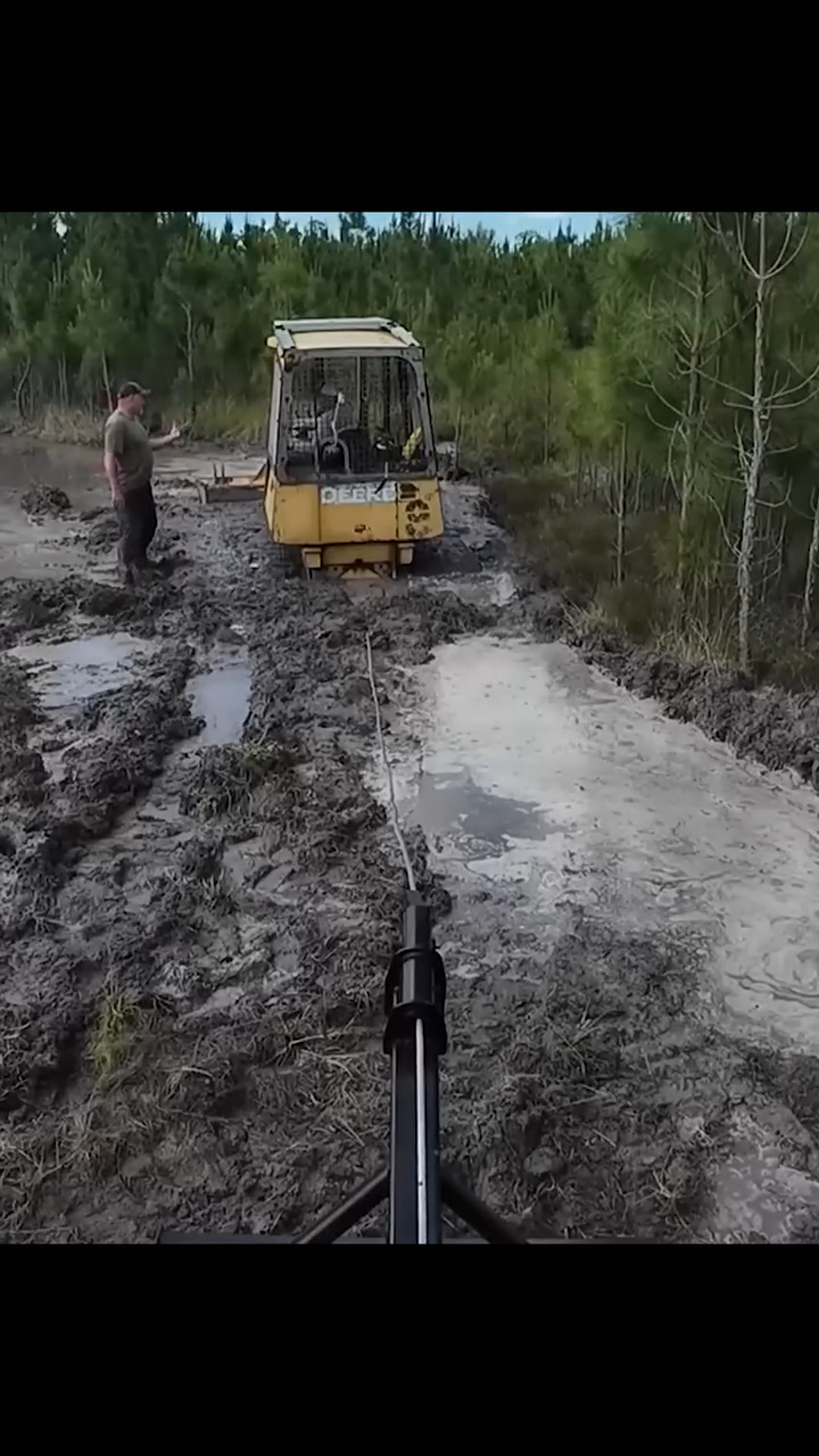 Recovering a Dozer Stuck in Swamp