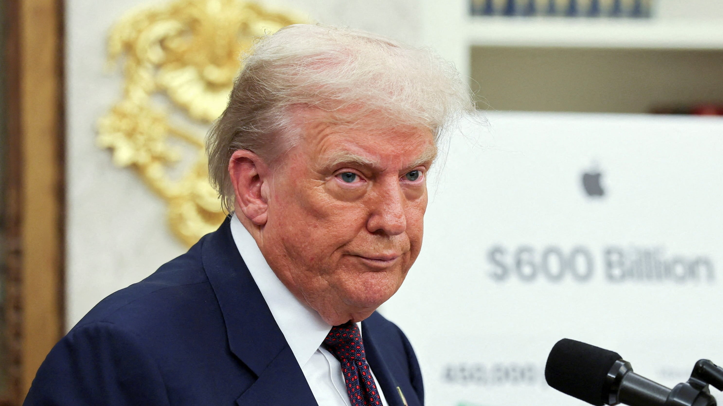 Woman Claiming to Be Trump’s Wife Arrested Trying to Get Into Mar-a-Lago