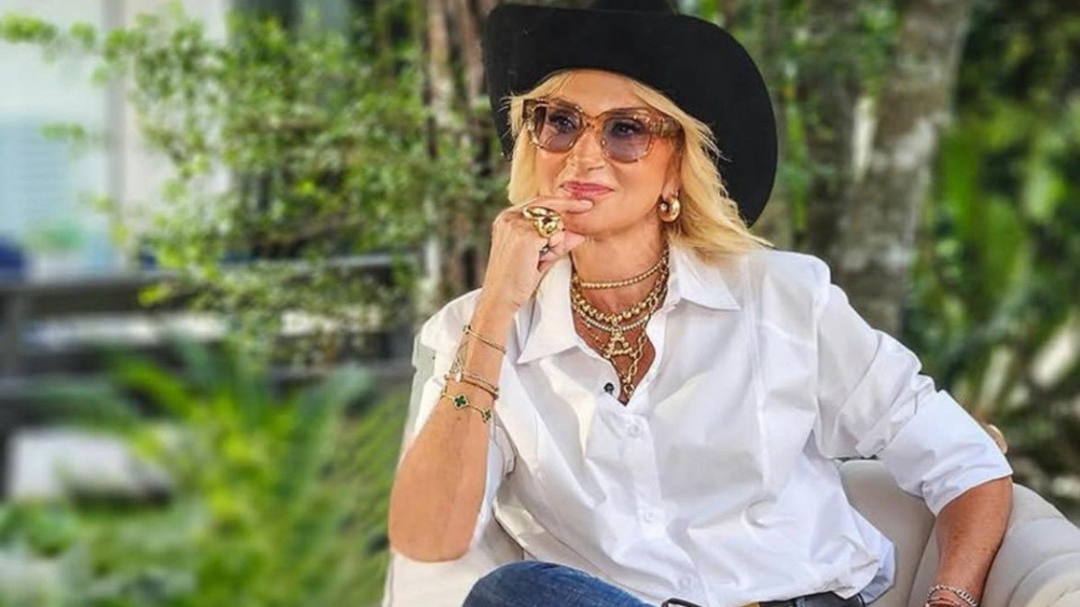 Adela Micha reprueba la cancelación, tras entrevistas a Nodal y ...