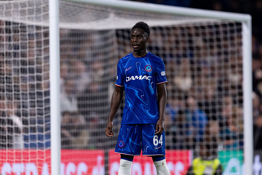 Chelsea tie down teenage prospect to new contract