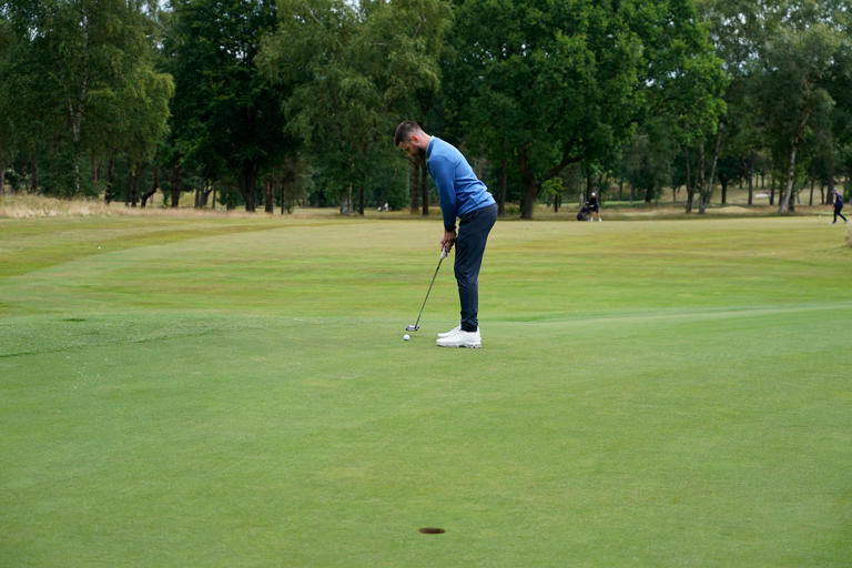 10 Minutes To Go Until You Tee Off... Drop The Driver Immediately And ...
