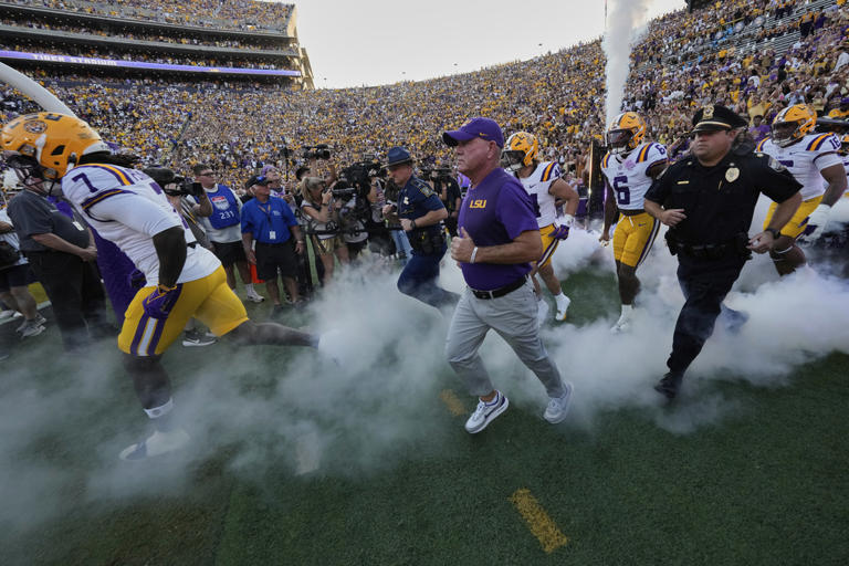 No. 3 LSU aims to tune up its offense against Southeastern Louisiana