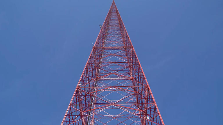 WATCH: History rekindled as iconic KCTV5 Tower shines again over Kansas ...