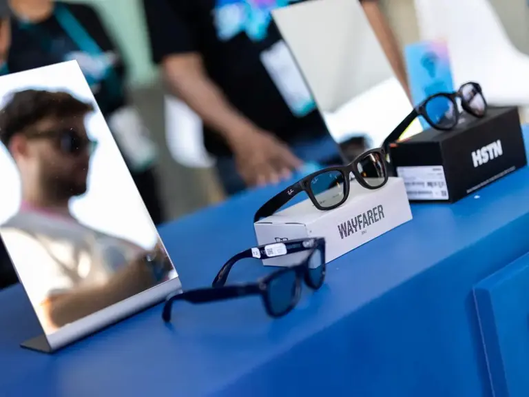 Meta lanza nuevos lentes con IA y pantalla: estas son sus ...
