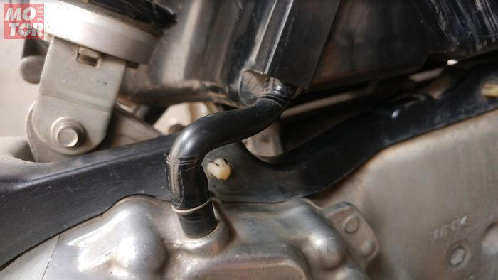 Waspada slang hawa gardan motor matic rusak, duit ratusan ribu melayang