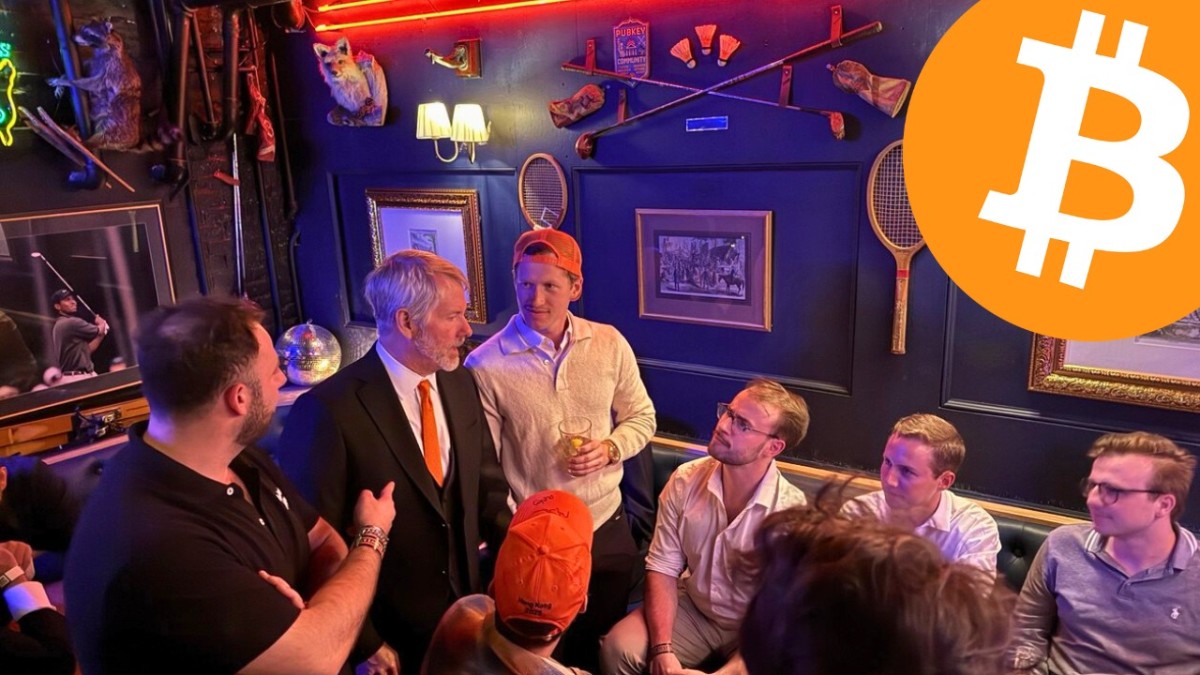 Michael Saylor steps into Trump’s favorite bar but skips paying with ...