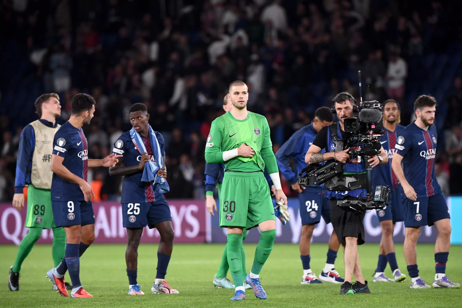 PSG vs Atalanta – Chevalier celebrates and sets the tone for the match ...