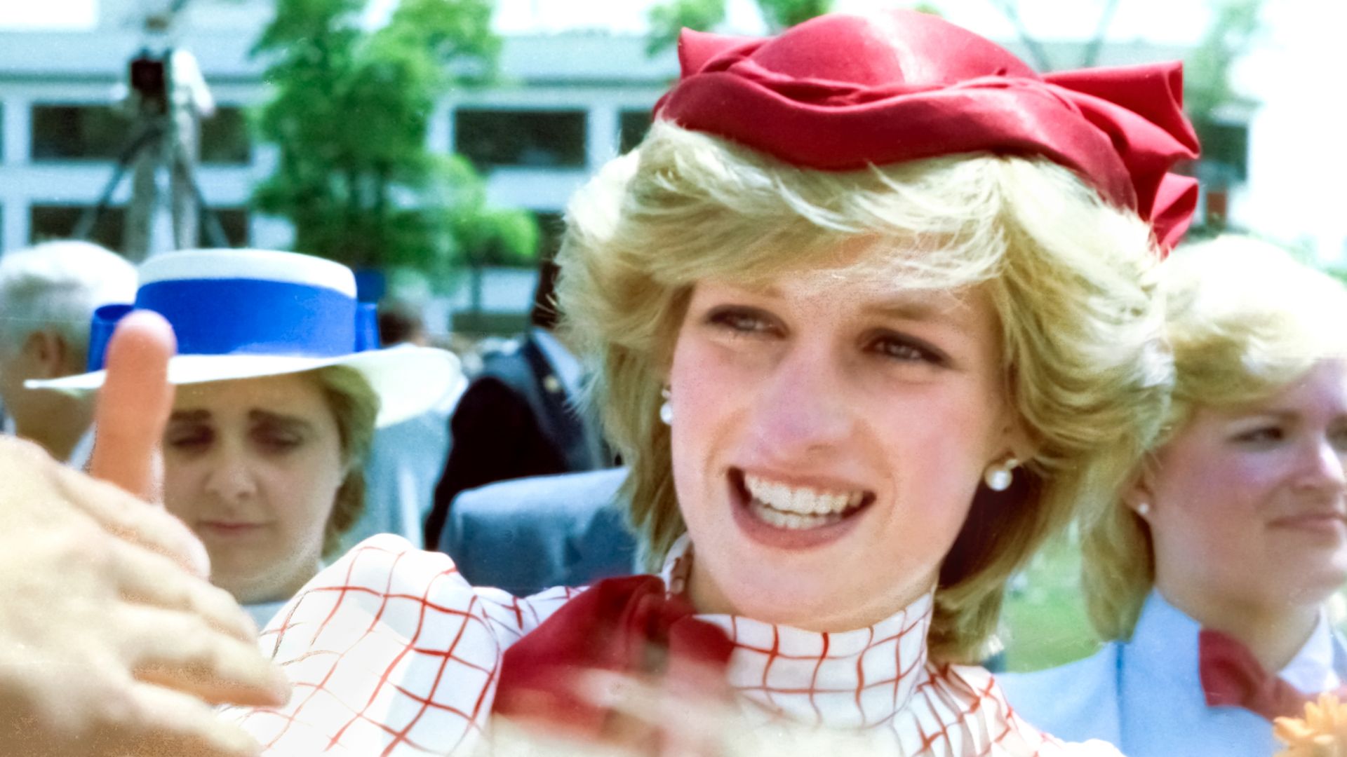 20 Historical Figures With Great Fashion Sense
