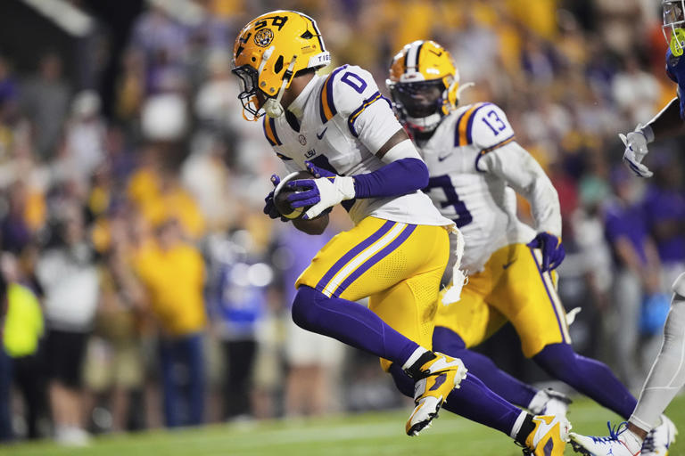 No. 3 LSU aims to tune up its offense against Southeastern Louisiana