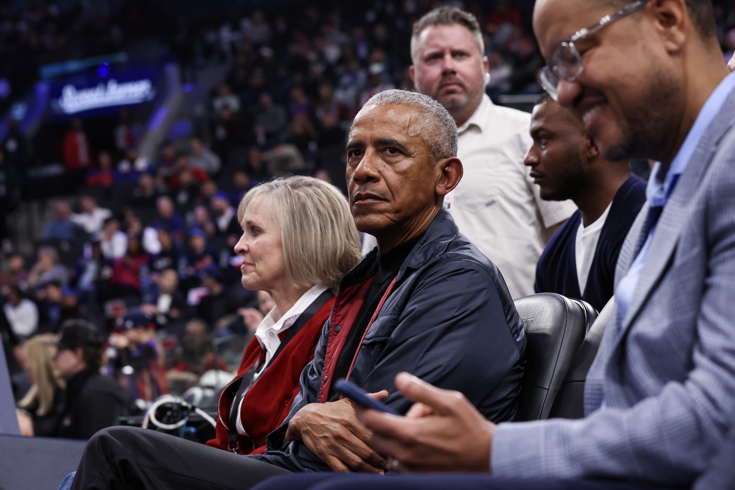 Video of Barack Obama responding to heckler takes off online