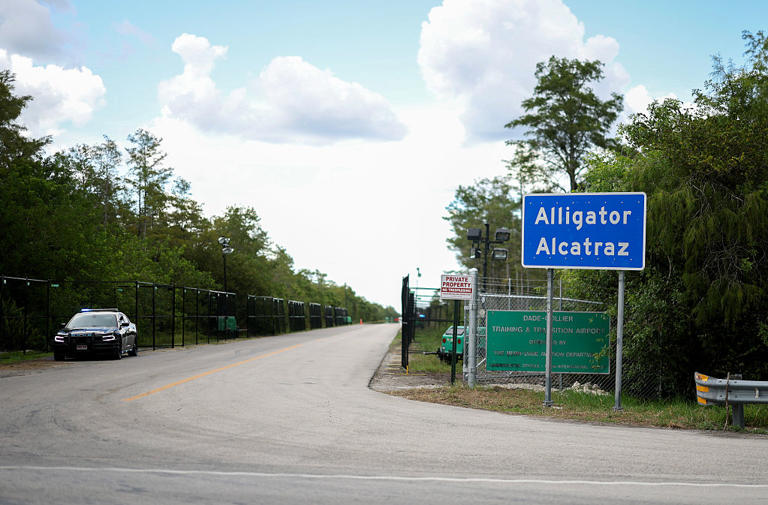 ICE reportedly taps Alligator Alcatraz contractor for $313M warehouse ...
