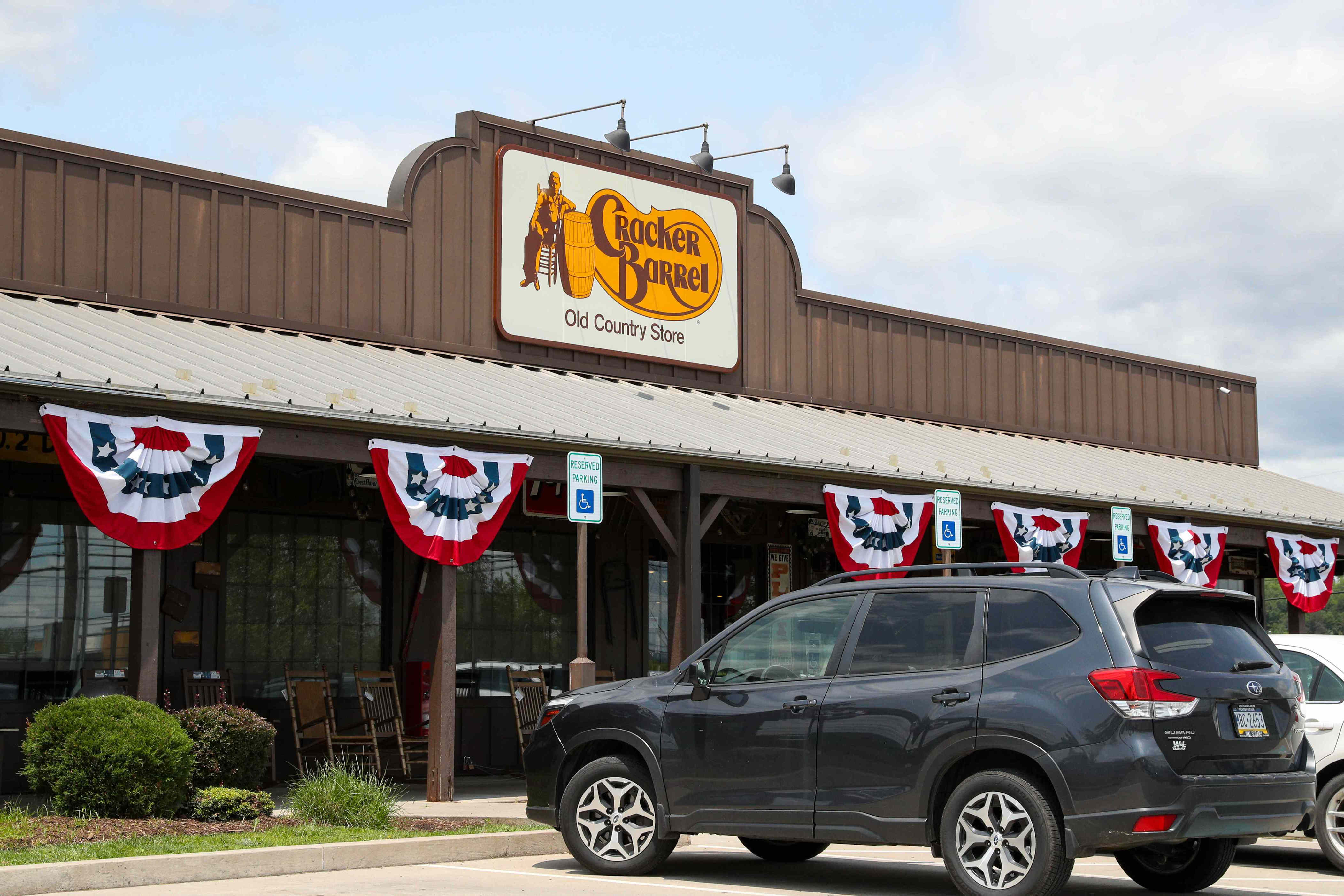 Cracker Barrel Needs to Get People Coming Back. Here's How It's Trying ...