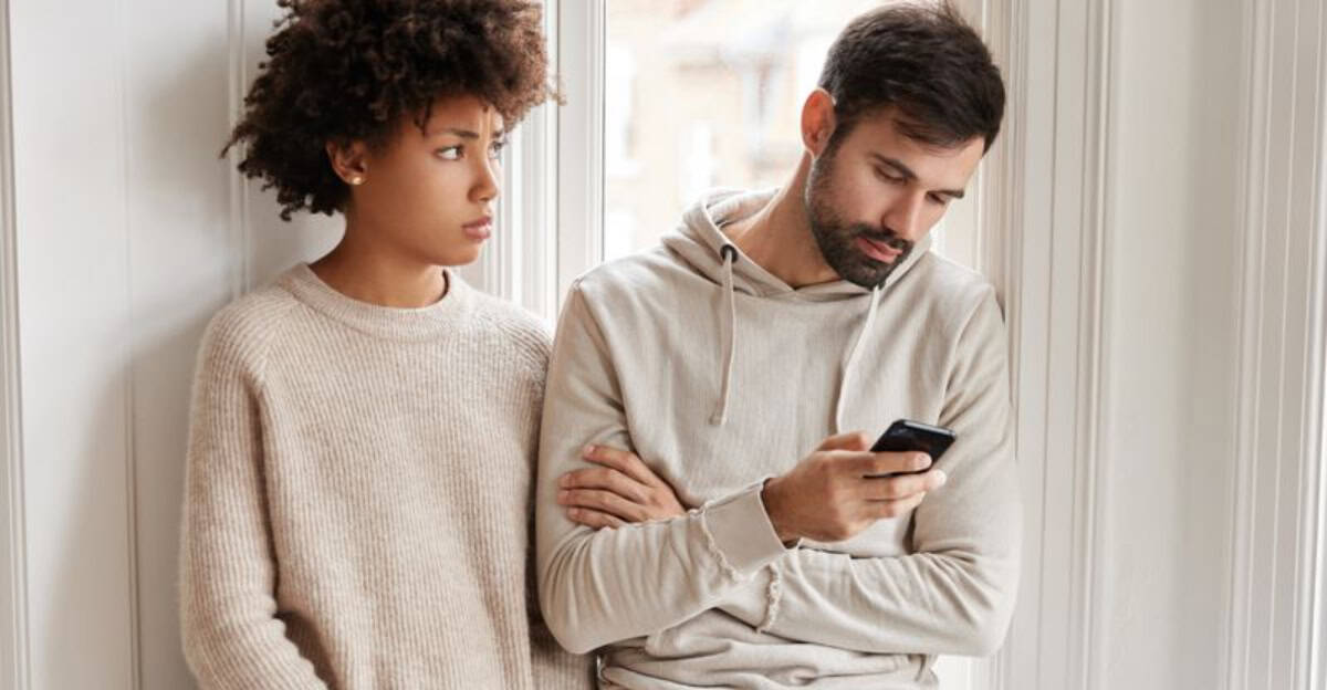 10 Behaviors That Make Men Seem Less Attractive
