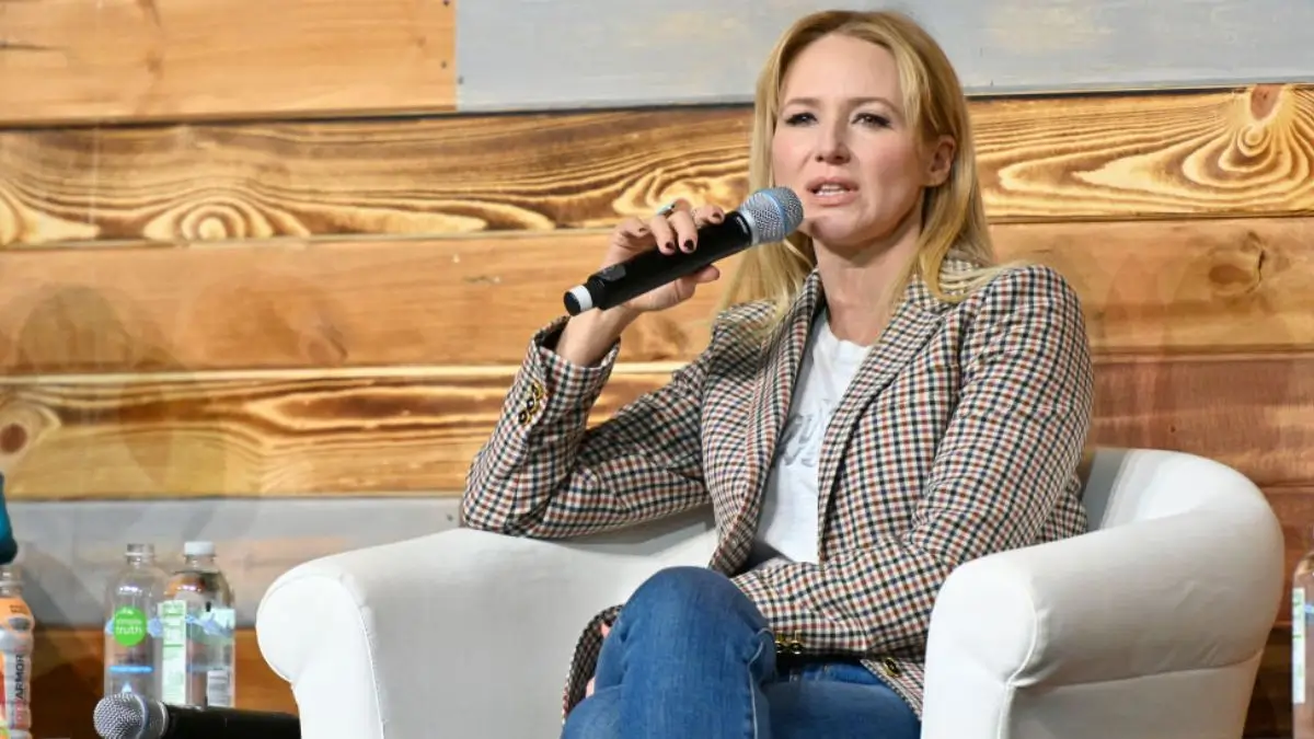 'Her Arms Are Not Matching Up': Singer Jewel’s Unrecognizable ...