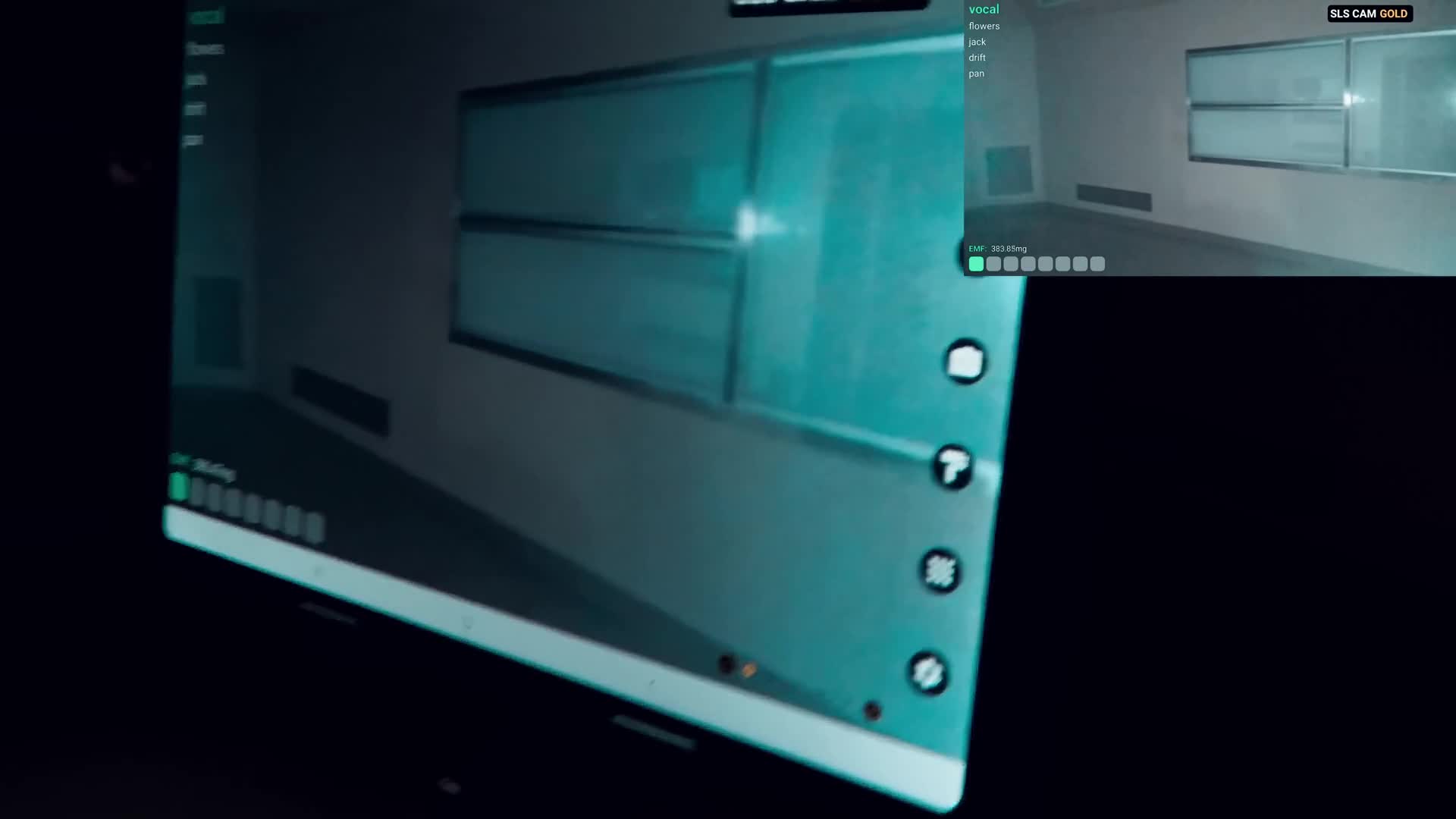 Exploring an abandoned hospital with a haunted reputation in Japan