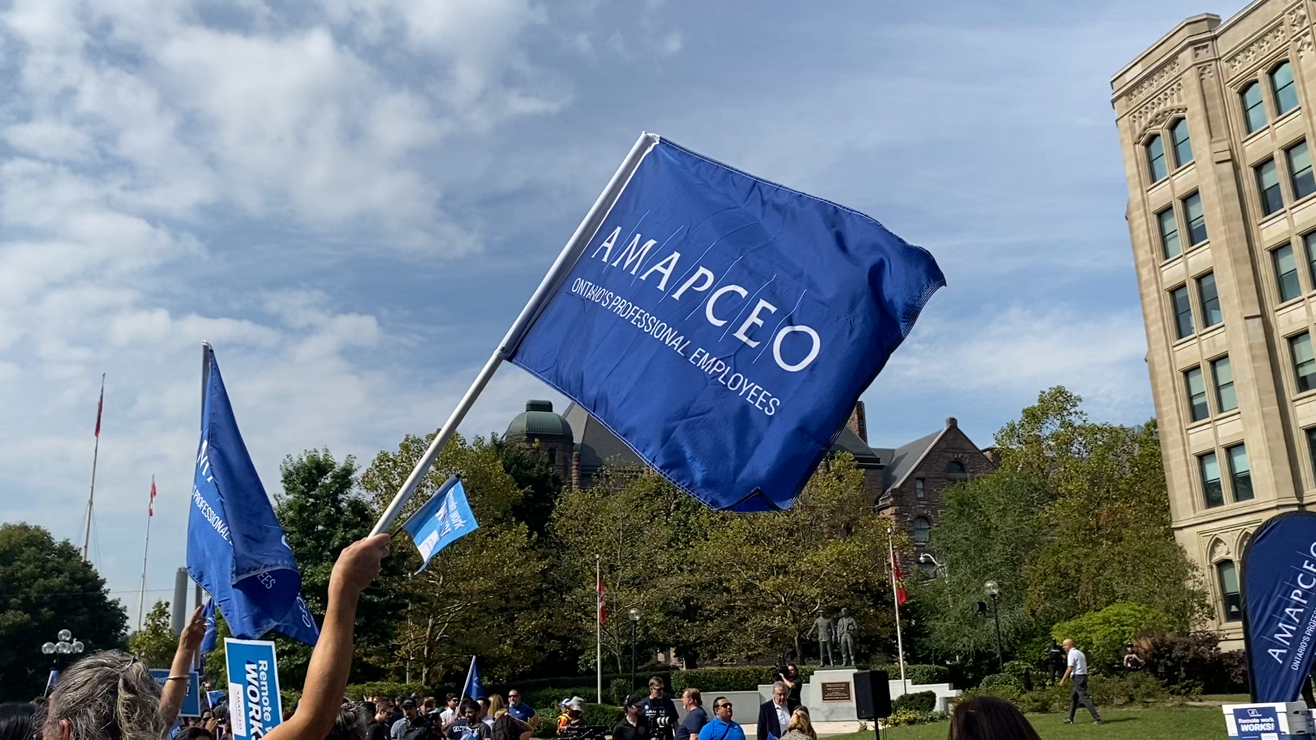 Ontario public servants rally against return-to-office mandate