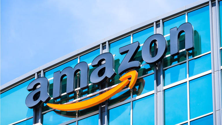 Amazon workers are apparently 'tokenmaxxing' AI platforms to hit ...