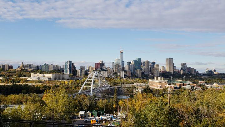 Edmonton mayoral candidates weigh in on 10 issues that matter to voters