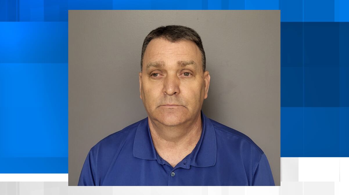 Hazel Green man accused of stealing over $500K from Decatur business