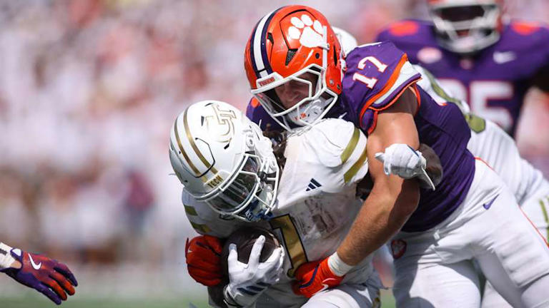 How the Clemson Tigers Defense Can Slow Down Syracuse QB Steve Angeli ...