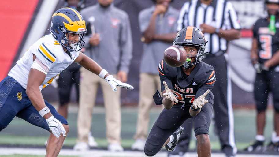 Detroit Area High School Football Schedule & Scores - September 18-20, 2025