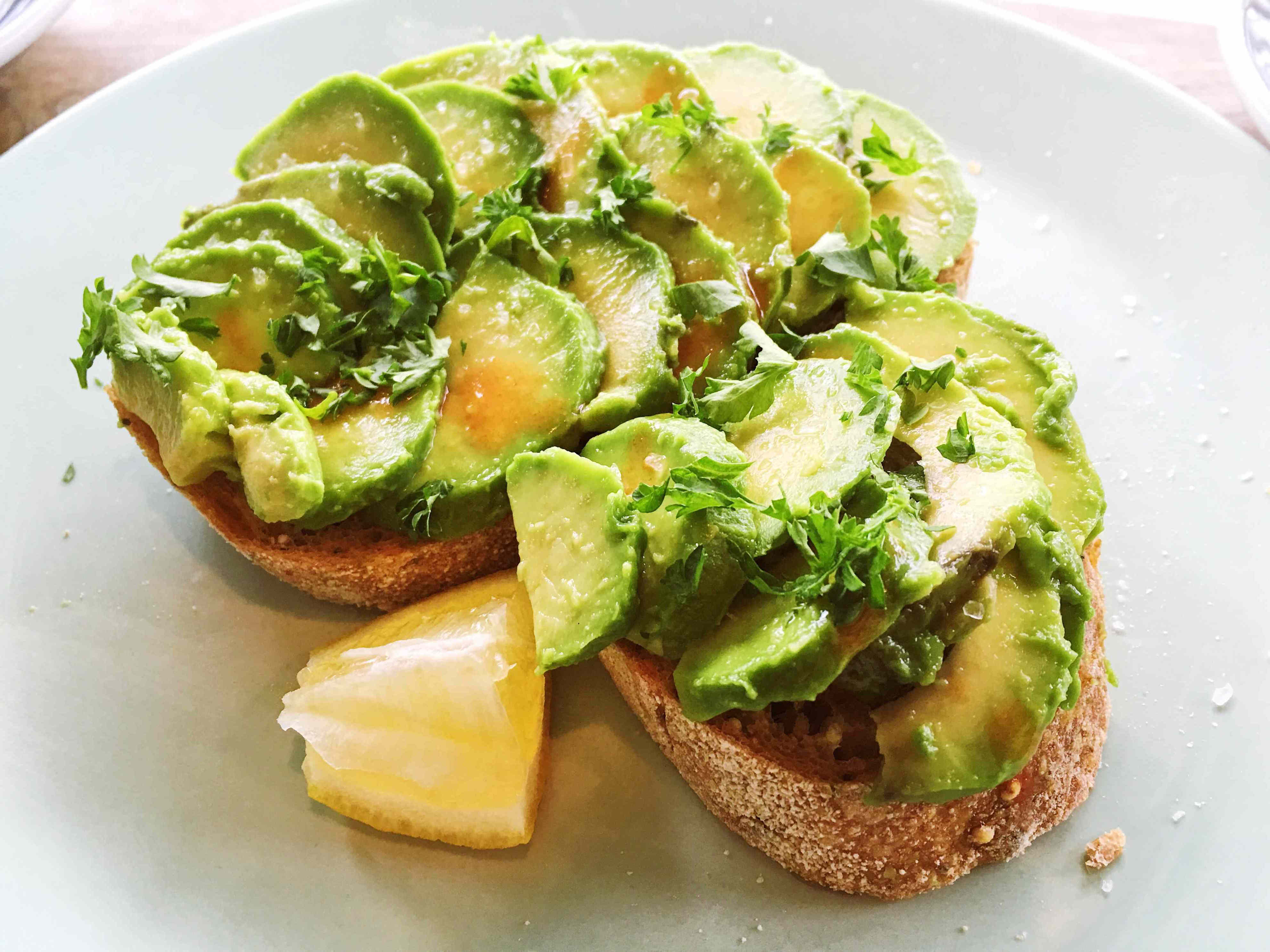 The best time to eat avocado for weight loss and better sleep