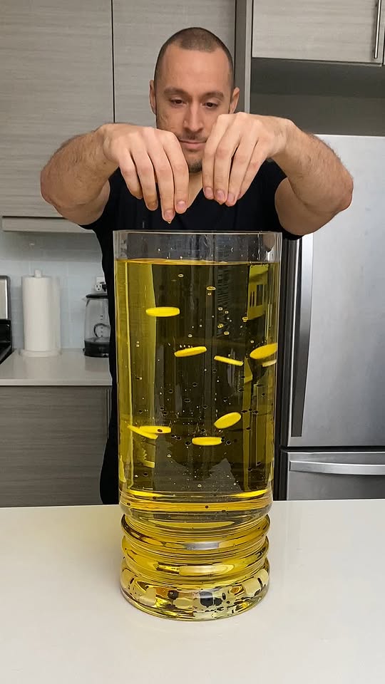 How to Make an Oil Lava Lamp – Easy DIY Experiment