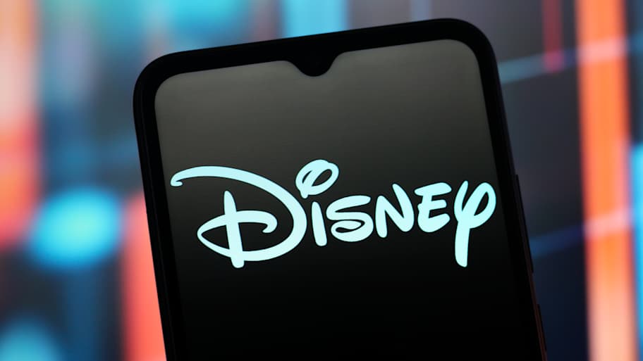 Lost creator threatens ABC and Disney boycott over Jimmy Kimmel suspension