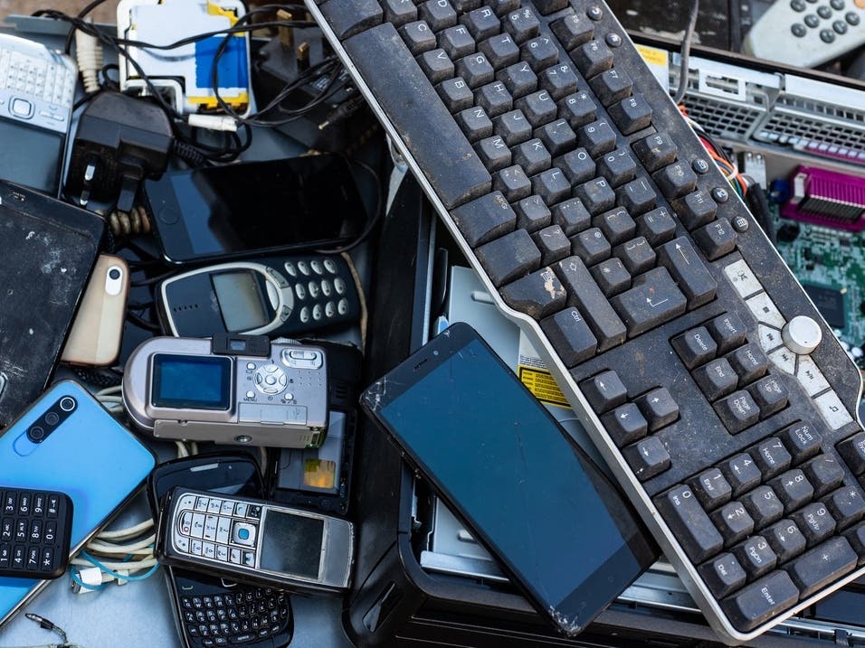 Got A Drawer Full Of Old Cords? Recycle Them This Weekend In Palm Desert