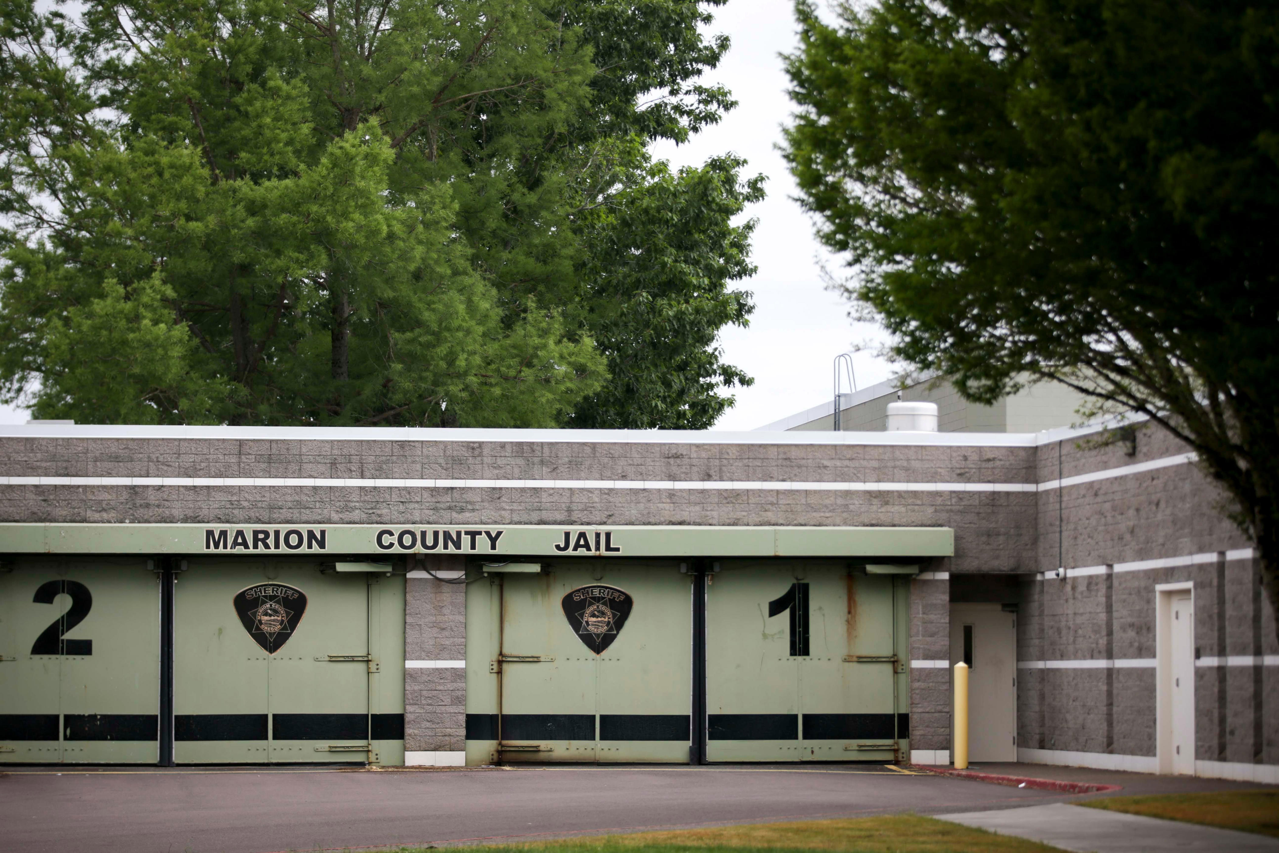 28-year-old Keizer man dies in hit and run, woman arrested