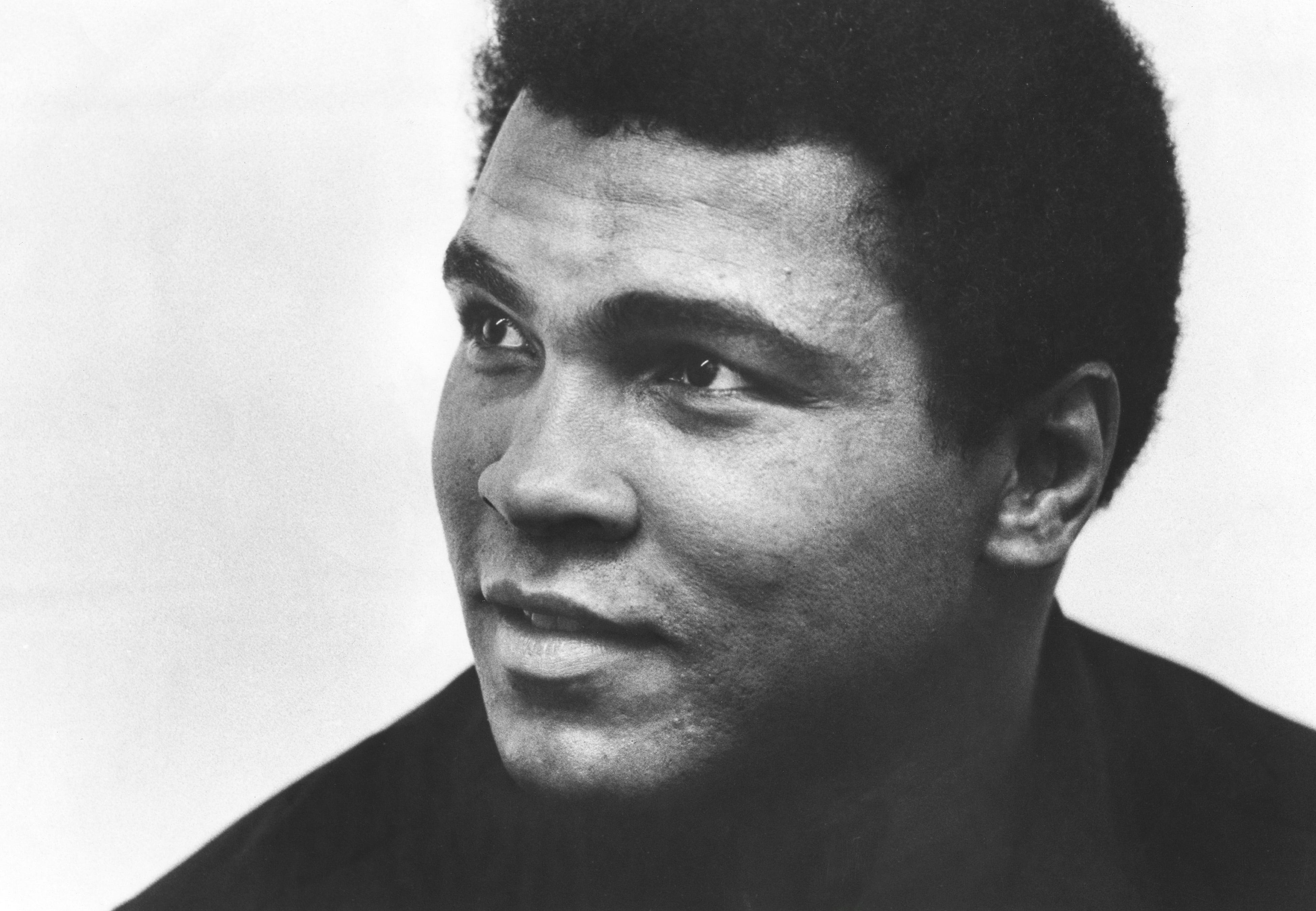 Muhammad Ali's Vietnam War draft card to go on the auction block. What ...