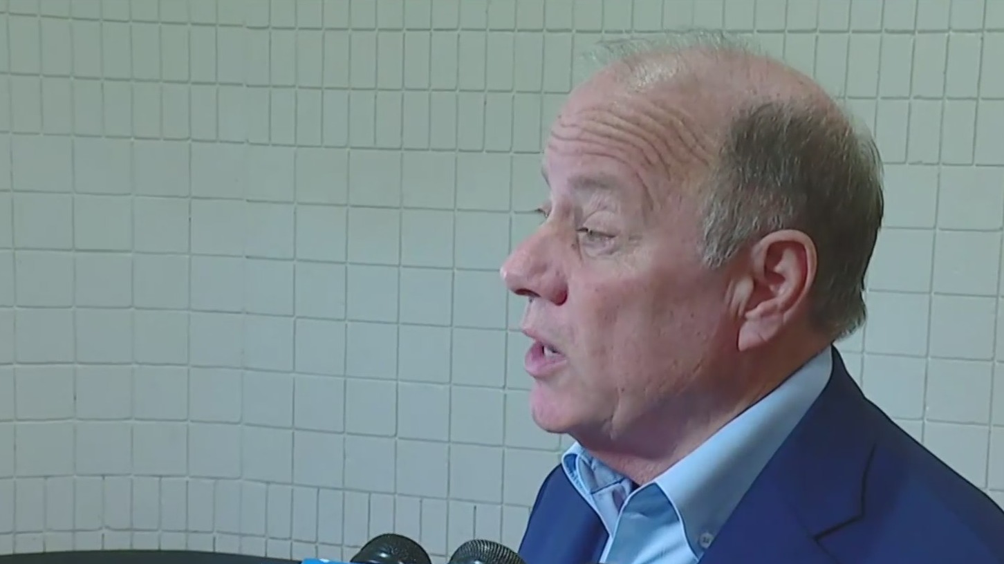 Detroit mayor reacts to Vance's remarks, Nearly 100 shots fired at ...