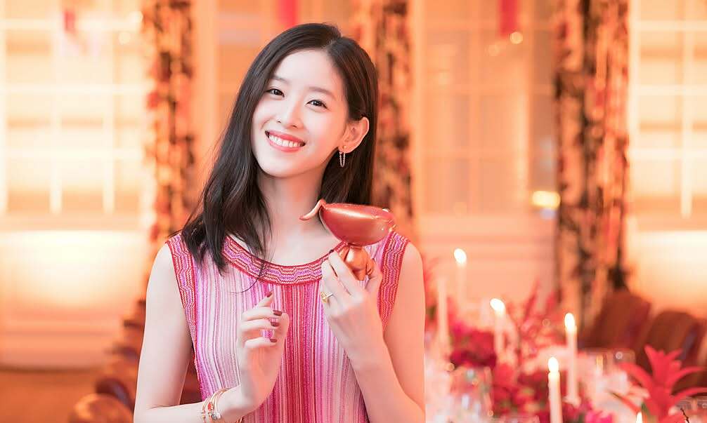 Meet “Milk Tea Sister” Zhang Zetian, China’s youngest female ...