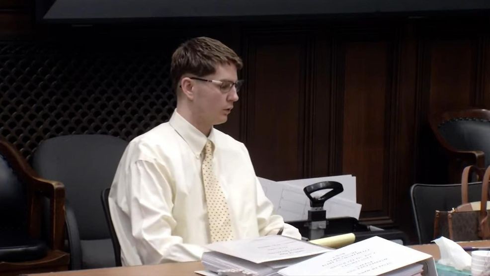 Glasses found in murder suspect's bedroom match the missing frames of ...