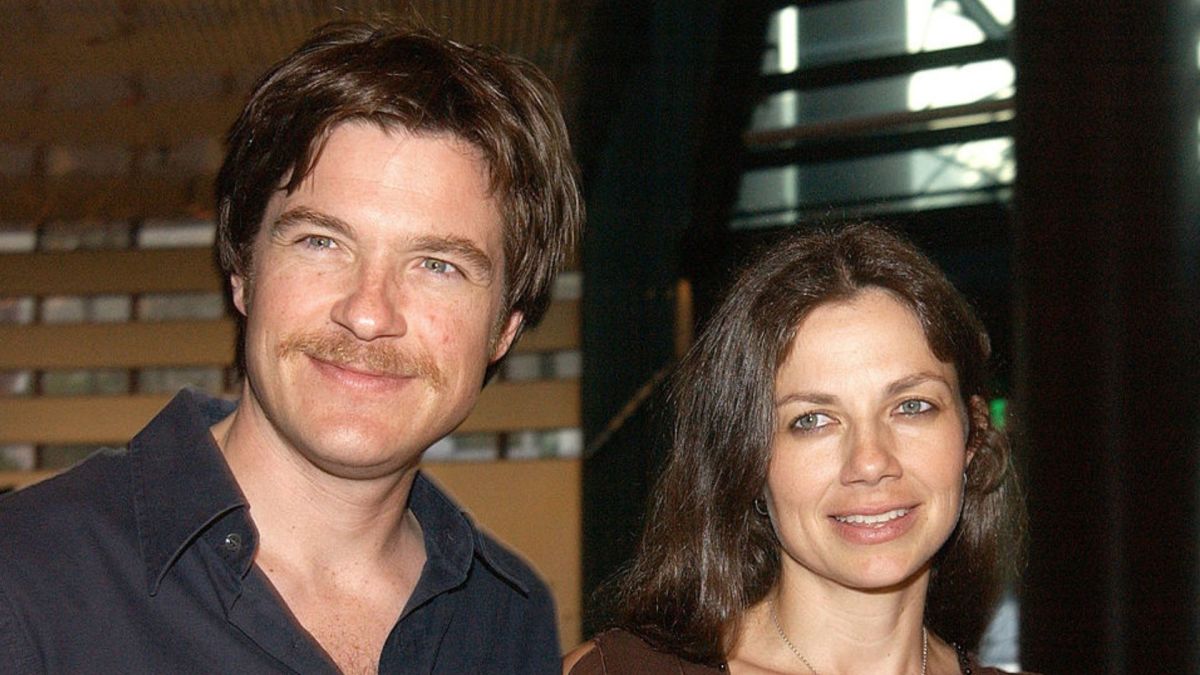 Justine Bateman Sends Direct Message to Critics About Brother Jason Bateman