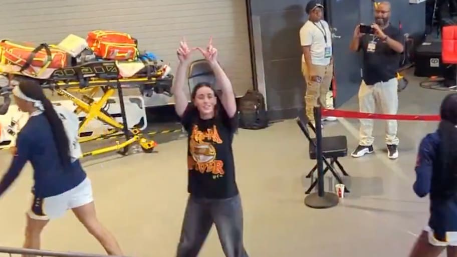 Caitlin Clark, Fever Taunt Booing Atlanta Fans After Beating Dream in ...