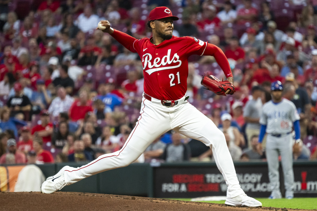Reds pitcher Hunter Greene takes a no-hitter into the 7th and shuts out ...